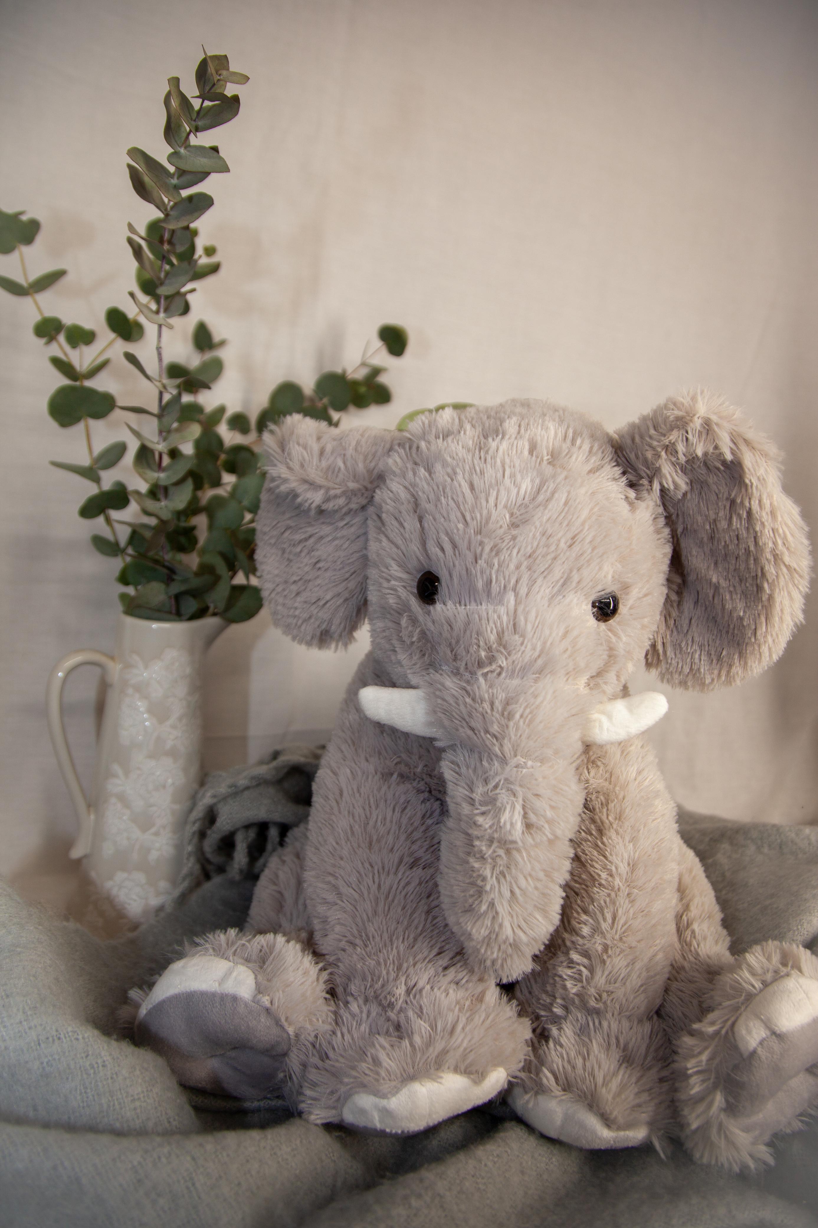Daisy the Elephant · Snuggliez