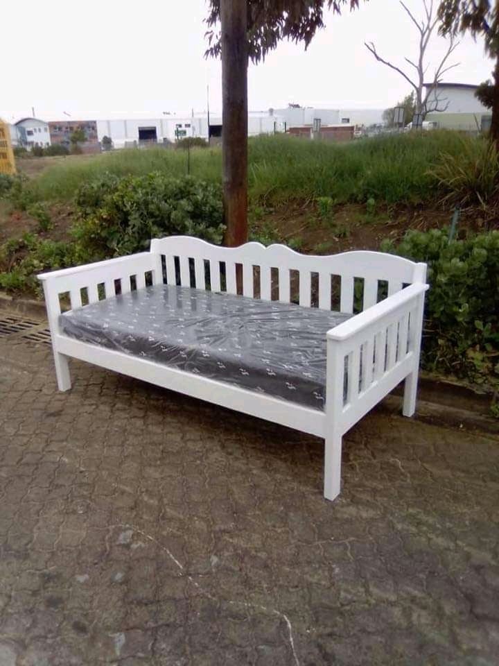 PINE DAYBEDS · Bed and Pine Furniture