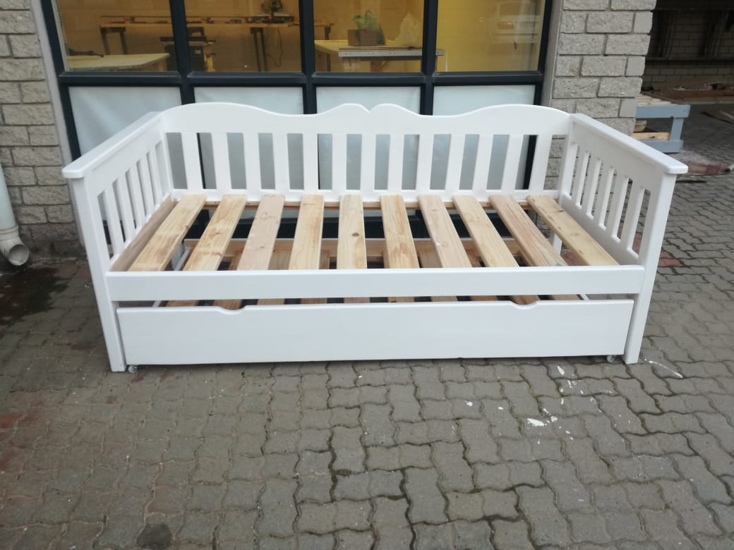 PINE DAYBEDS · Bed and Pine Furniture