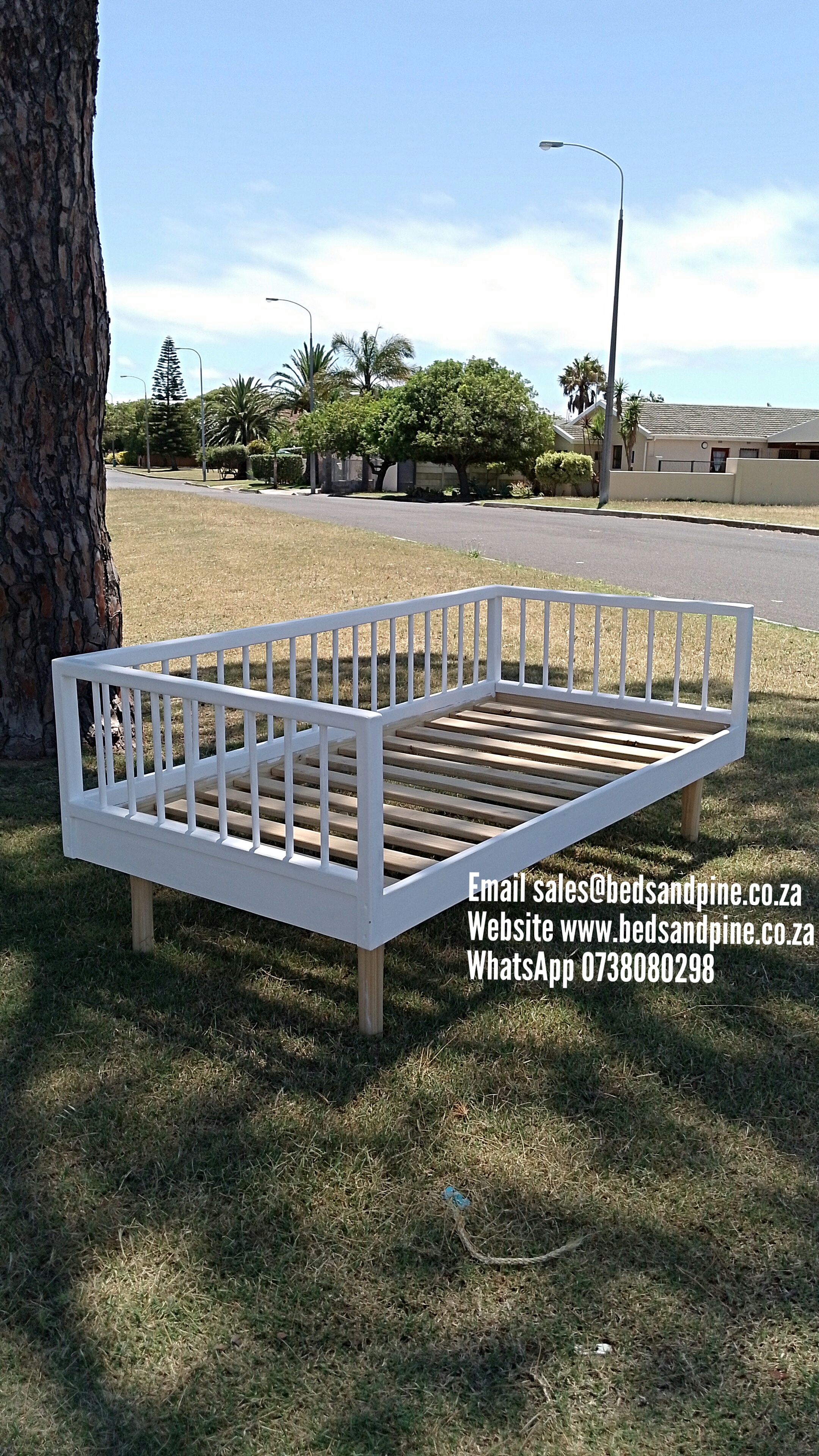 ELEGANT CUSTOM MADE DAYBEDS · Bed and Pine Furniture