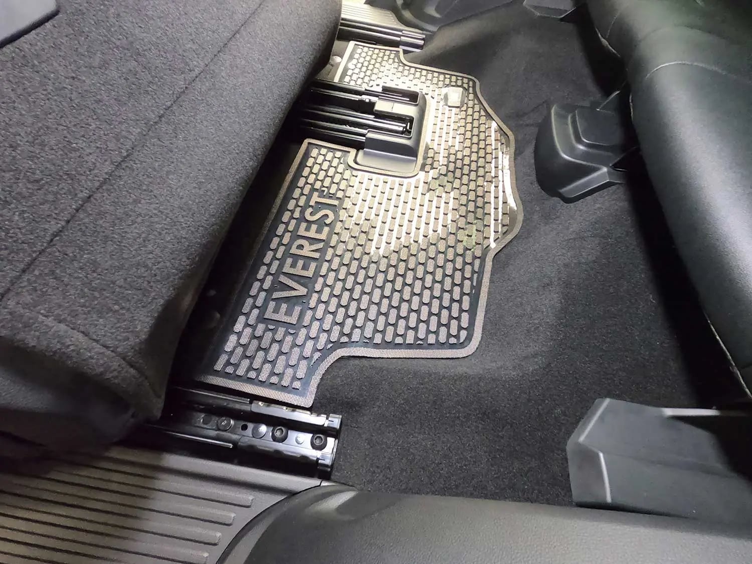 Ford Everest 3rd Gen Mats Complete Set · Rubber Direct