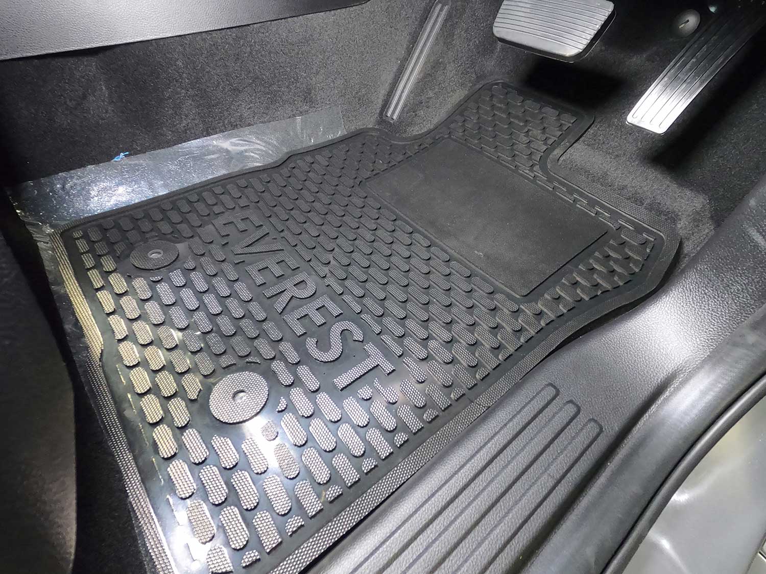 Ford Everest Mats Full Set 2 2023 to Present · Rubber Direct