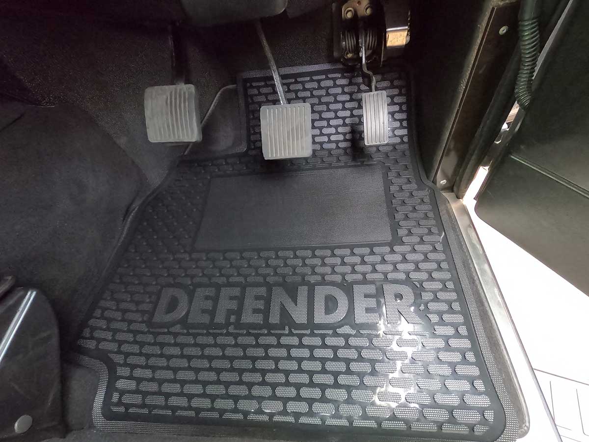 Land Rover Defender 90 Mat Set Front 2007 to 2016 · Rubber Direct