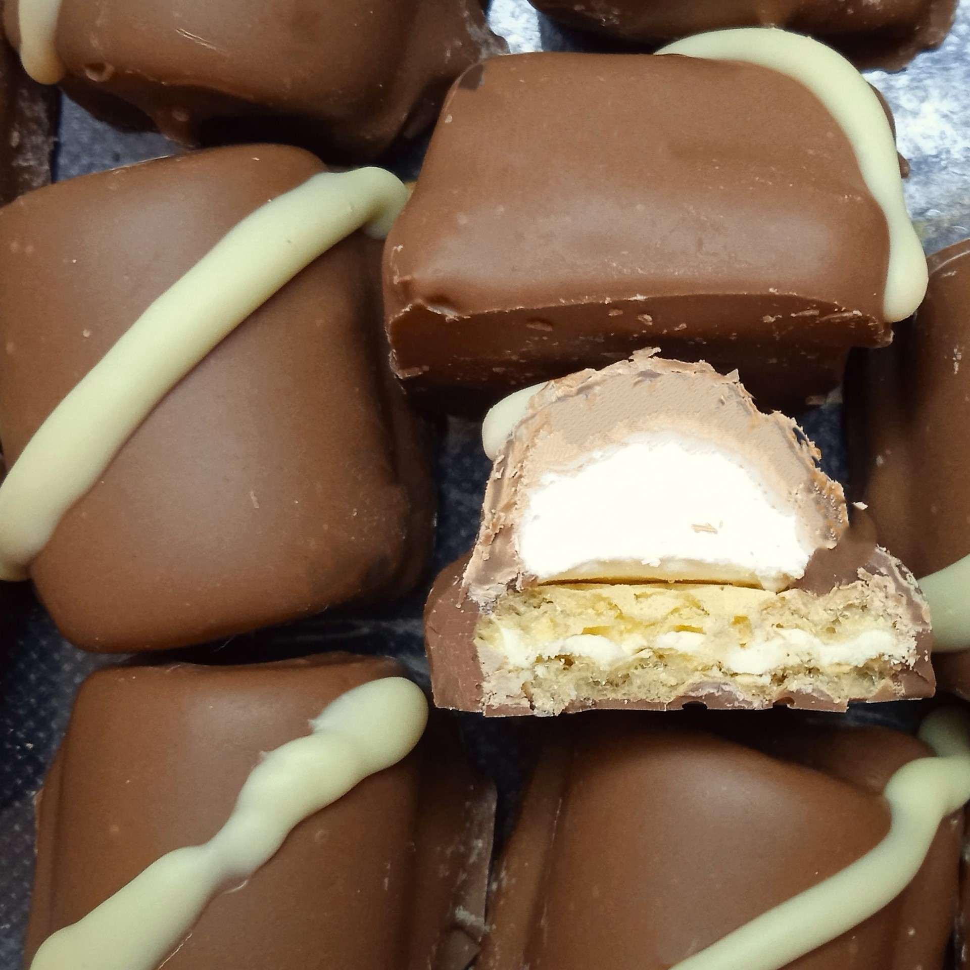 CHOCOLATE LOG · Chocolate Heaven