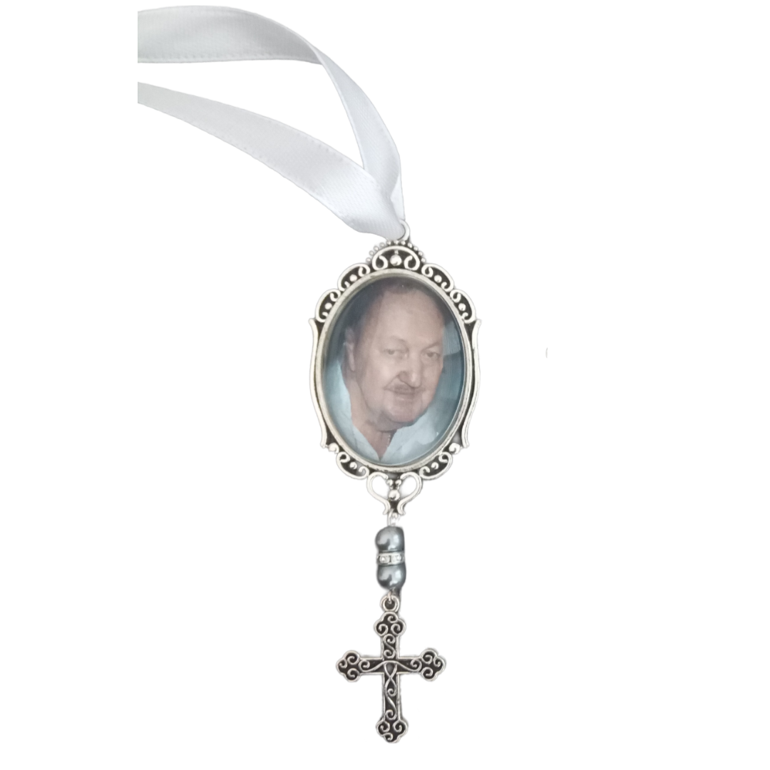 Bouquet Memory Pendant · Bride and Things