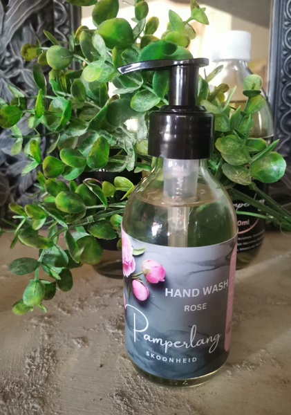 Natural Hand wash 200ml · Pamperlang Skoonheid